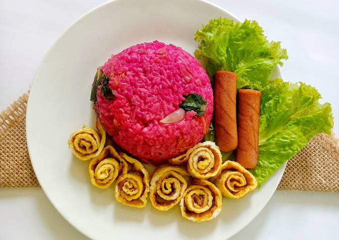 Nasi Goreng Buah Naga: 2 Kreasi Unik Lezat Dan Healthy